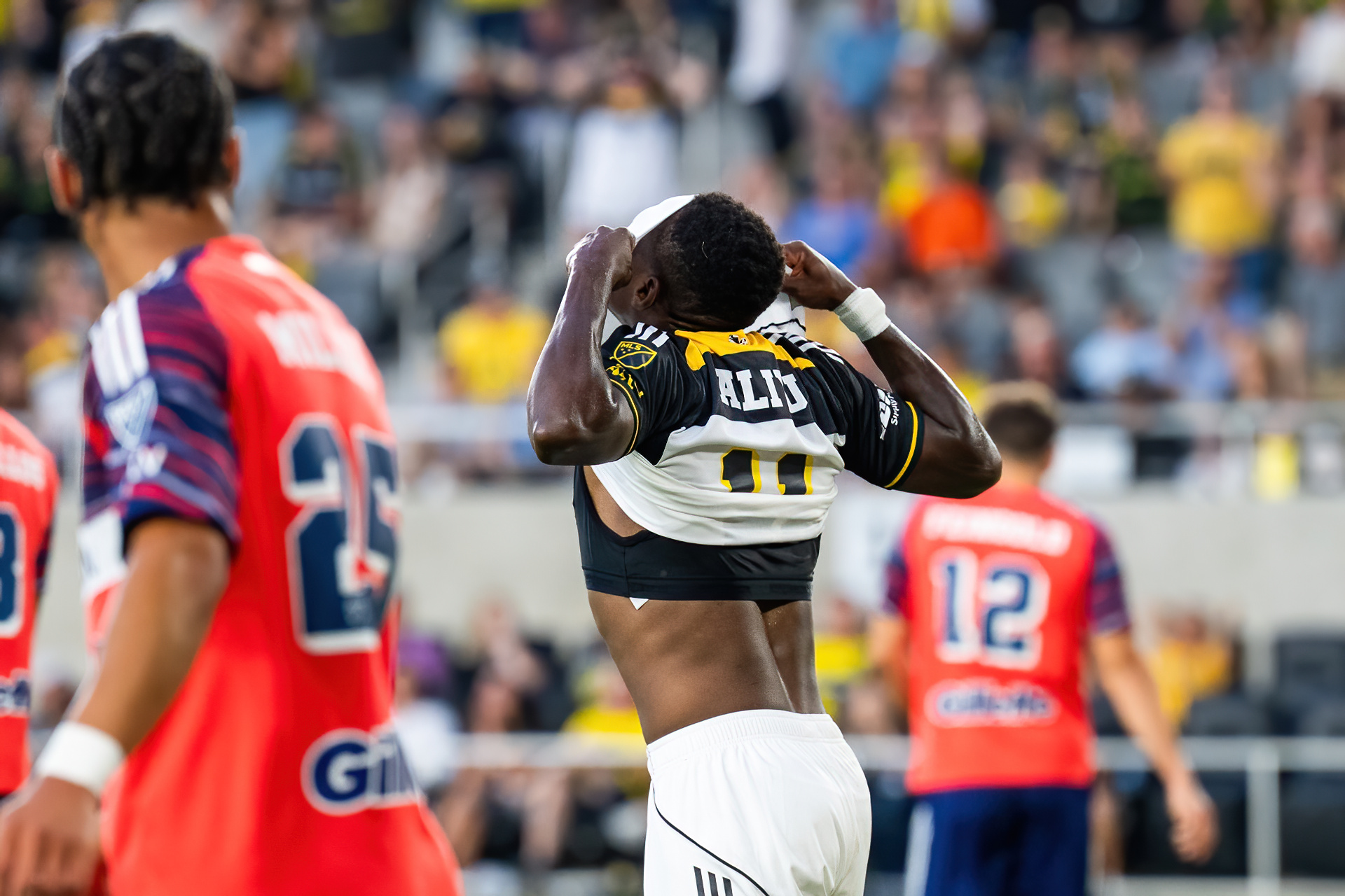 Columbus Crew underwhelm in 2-1 loss against New England Revolution ...